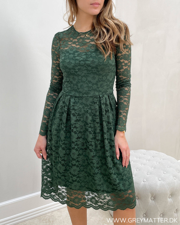 Skal du til galla? Shop dit galla outfit med hurtig levering her